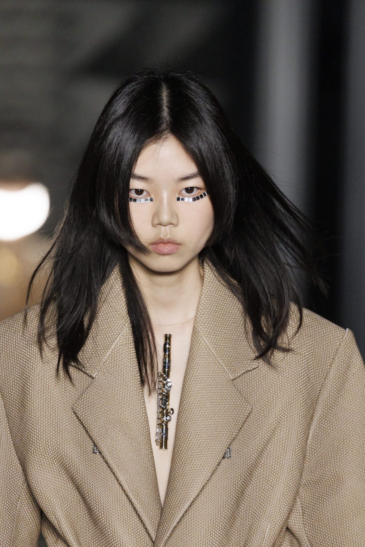 7 Must See Fall Makeup Trends From The 2023 Runways Pop The List